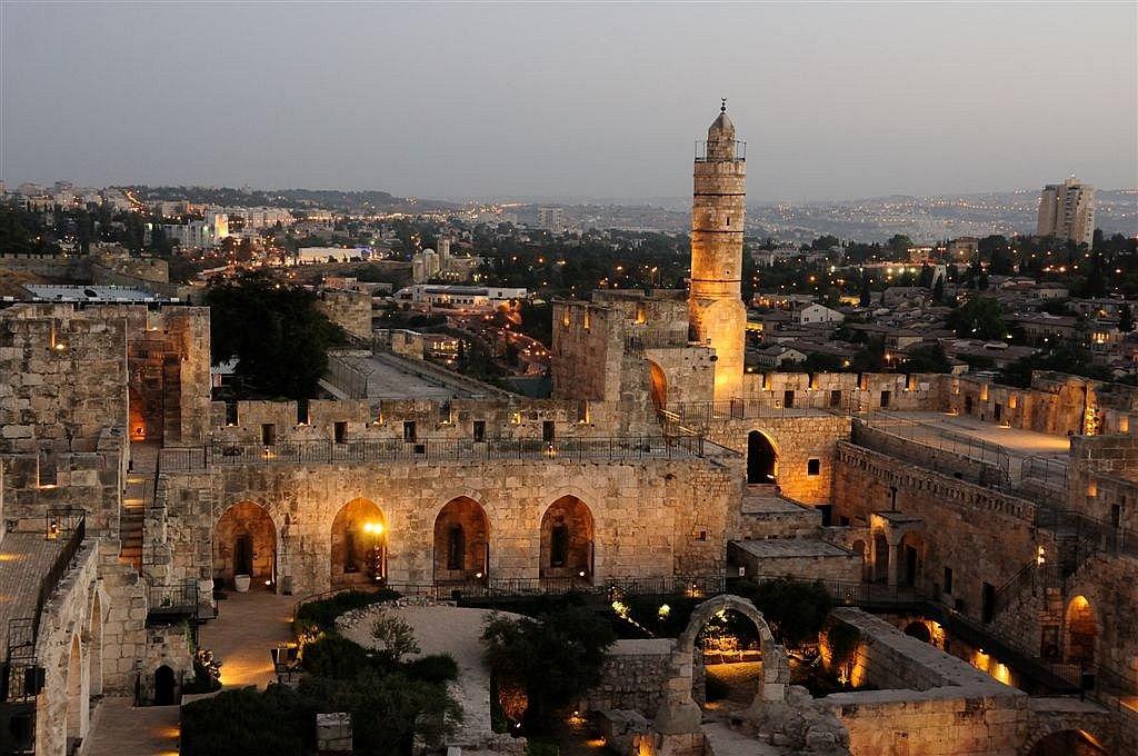 Adventurous vacation for youth in Jerusalem | EL AL
